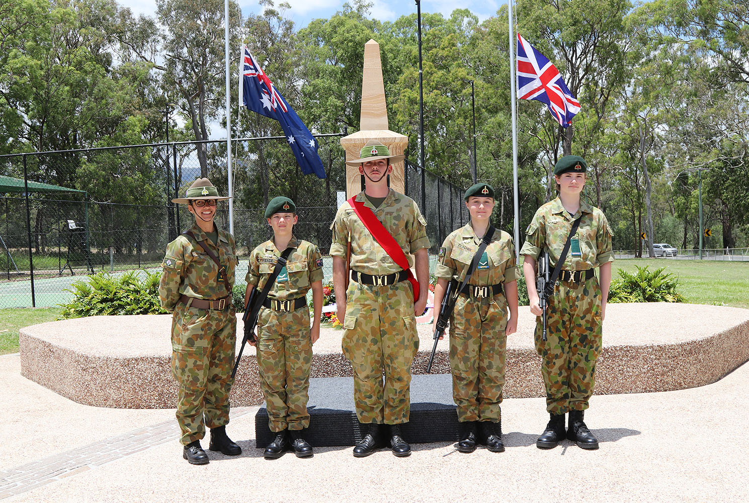 Community Gathers @ Tamborine Cenotaph - Tamborine Bulletin